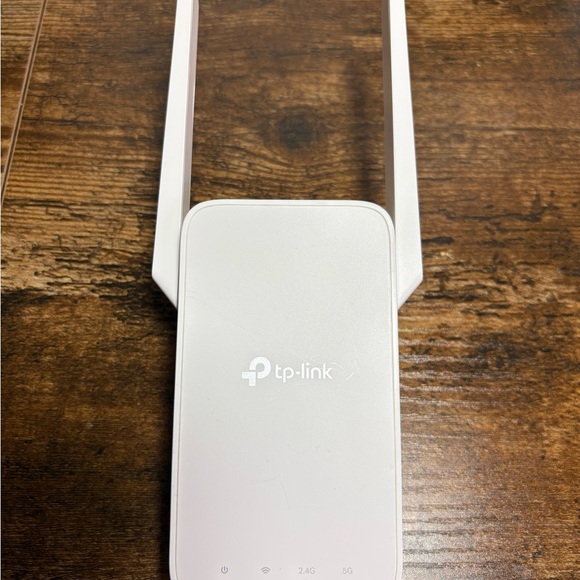 TP-Link | Networking | Tplink White Wifi Range Extender 20 | Poshmark